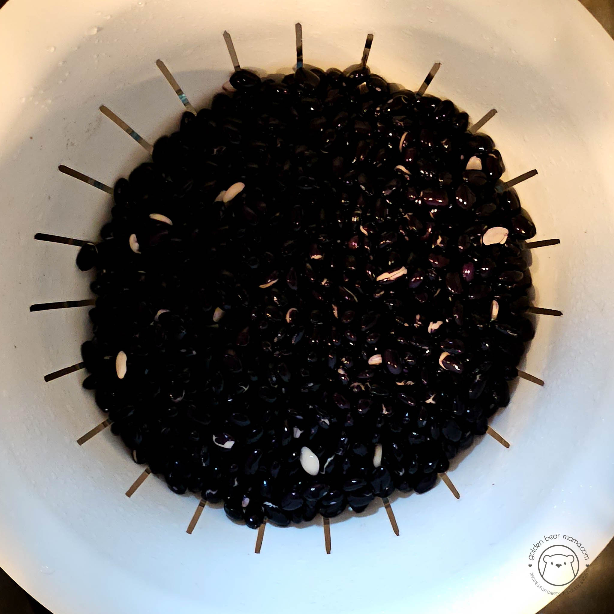 Easy Pressure Cooker Brazilian-Style Black Beans - Golden Bear Mama